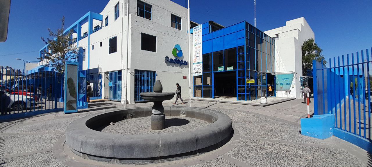 Falconí y Torres son los dos candidatos finalistas al Directorio de SEDAPAR evaluados por ...